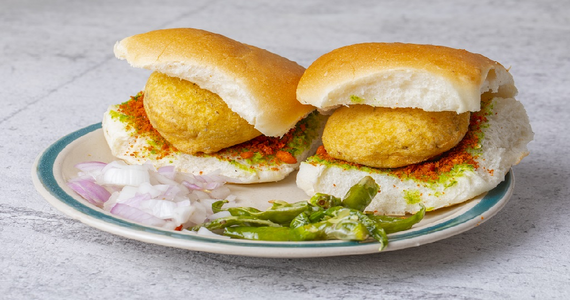 Top 10 Foods To Try In Mumbai – Mumbai Orbit
